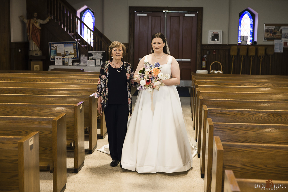 A Perfect Blend of Tradition and Charm: Eric and Bridget's ...